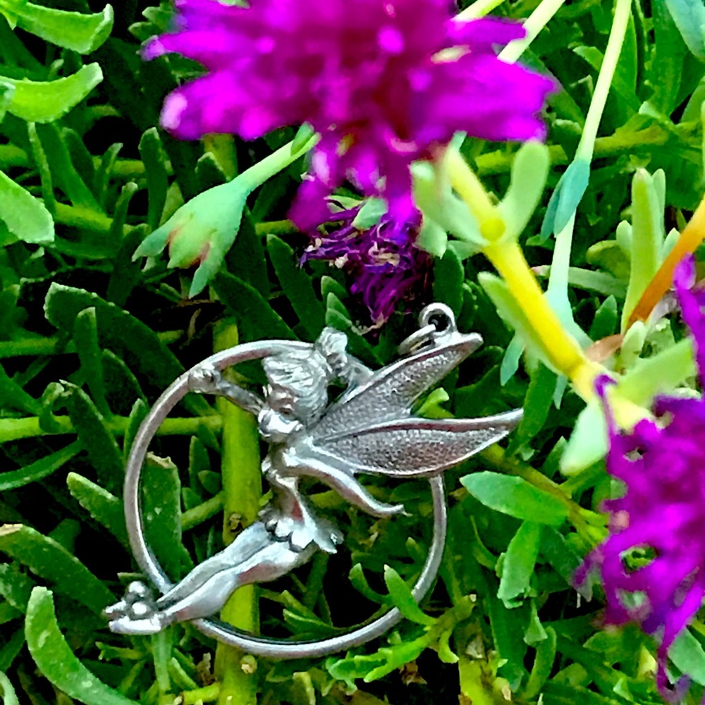 Tinkerbell Disneyland Walt Disney Prod. Pendant - Gem